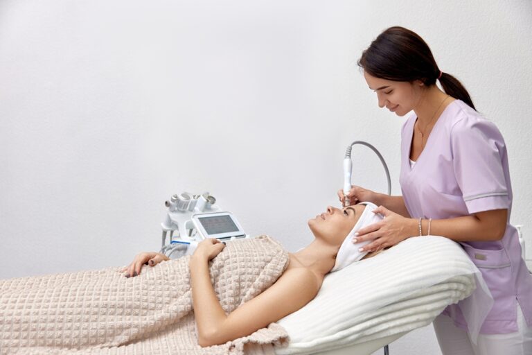 HydraFacial Cost in India 2025: Everything You Need to Know - minou nails